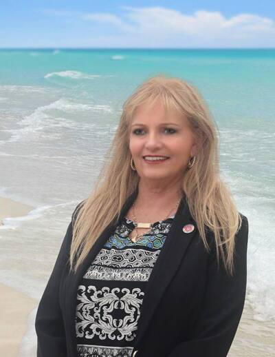 Debbie Callahan - Port Orange - Adams Cameron & Co. REALTORS